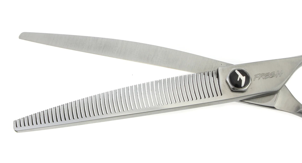 Fresh Shears Akira 50 Teeth Curve Texture Shears – SD Pro Shop